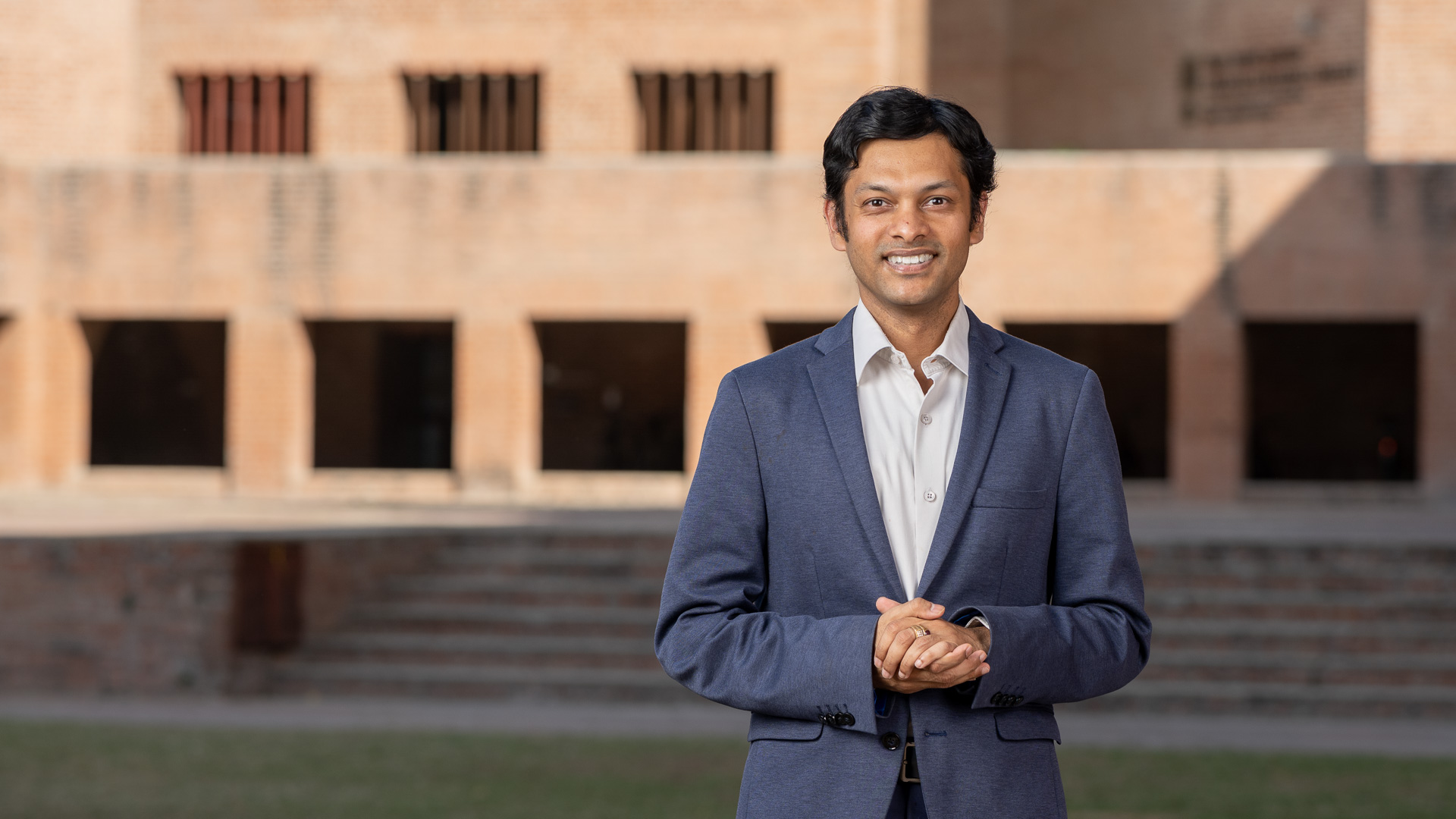 Debjit Roy | IIMA