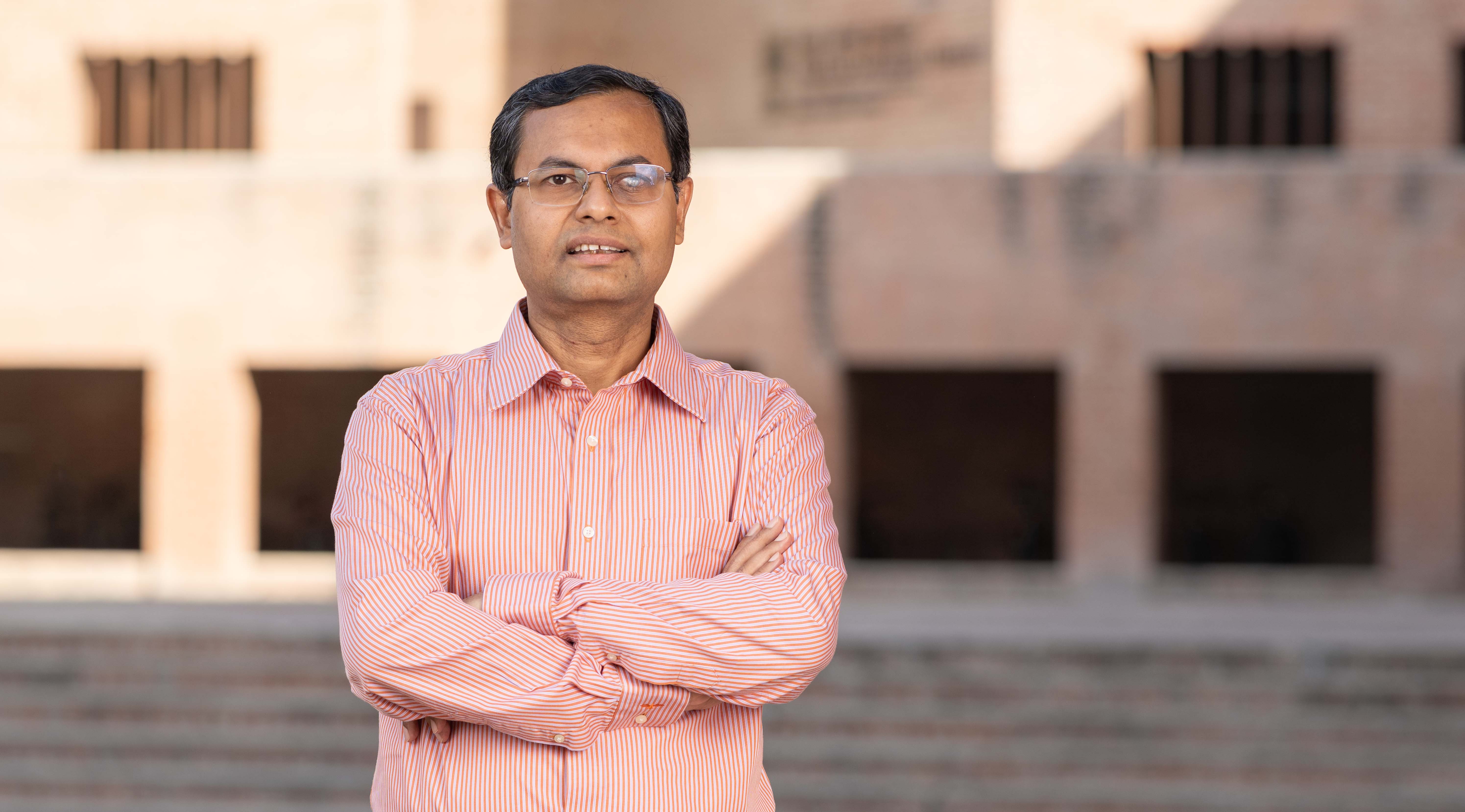 Saral Mukherjee | IIMA